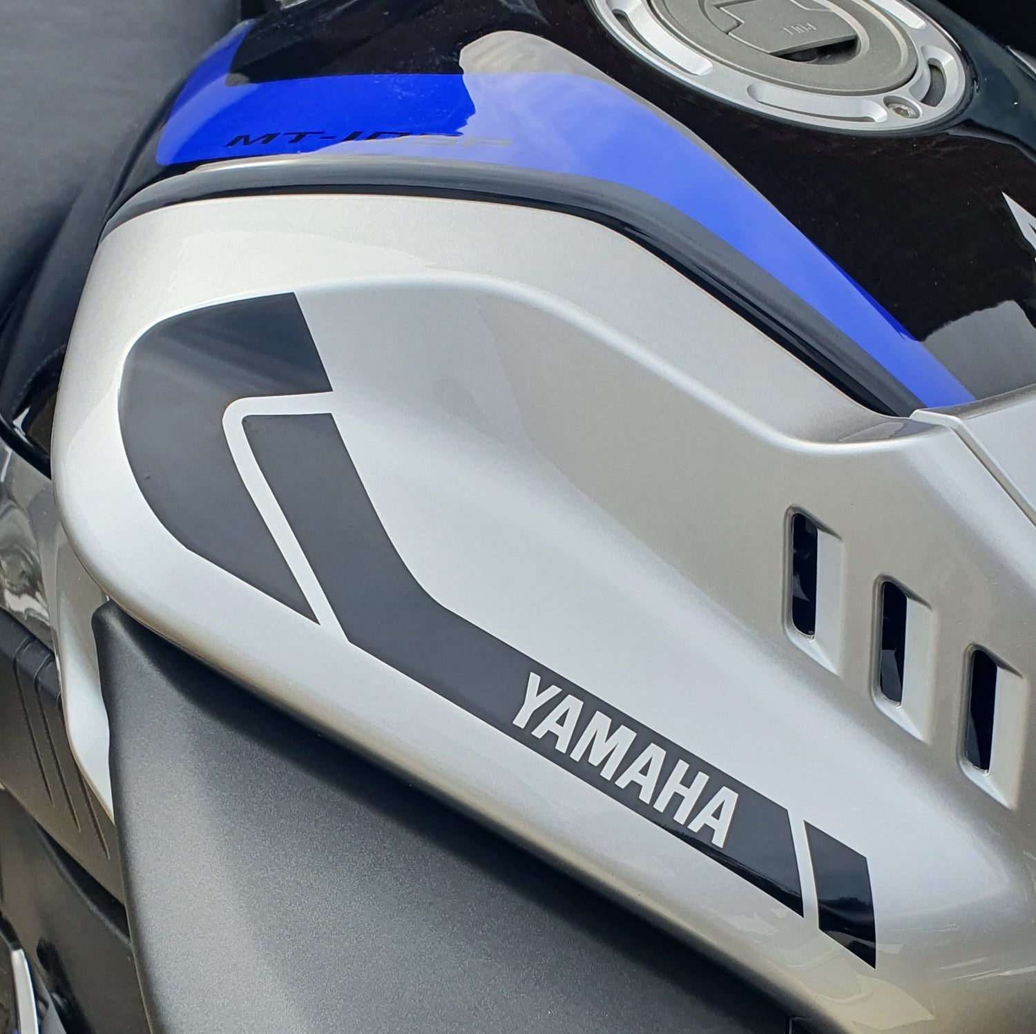 Yamaha MT10 Tank Decals - GLOSS BLACK – Century Carbon